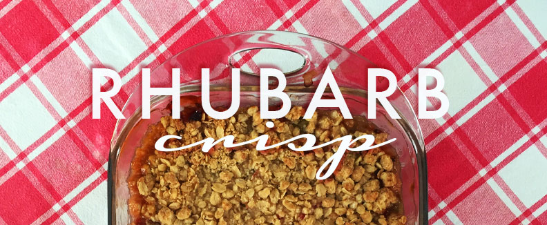Rhubarb Crisp | The Crunchy Urbanite